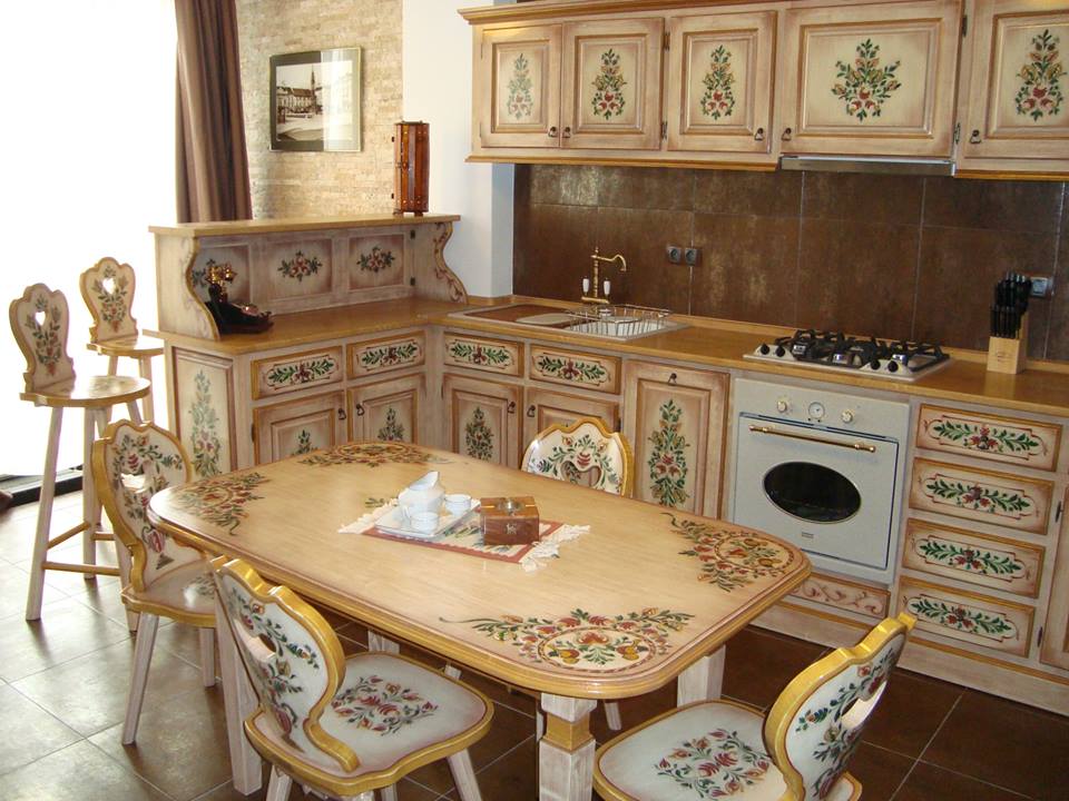 Transylvanian hand painted furniture now selling worldwide ...