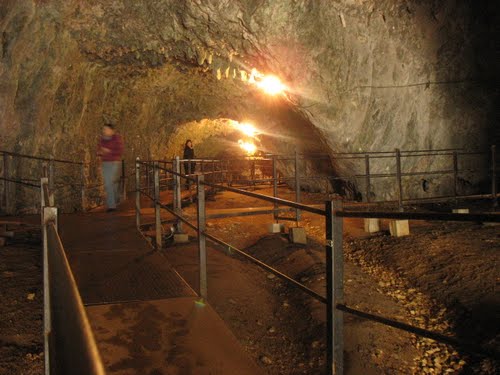 Five amazing Romanian caves to visit with your family ...