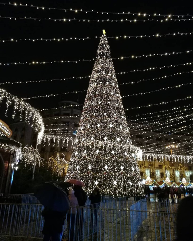 20 beautiful photos that show the magic of Christmas in Romania ...